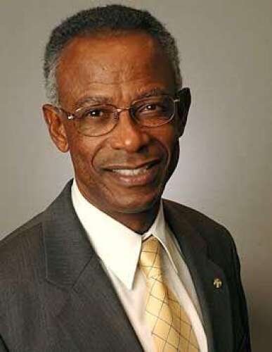 Simons elected president of Bermuda Insurance Institute - The Royal ...