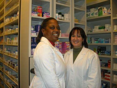 New pharmacy a shot in the arm for Warwick consumers - The Royal ...