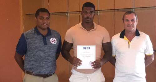 Simons and Co licensed to thrill - The Royal Gazette | Bermuda News ...