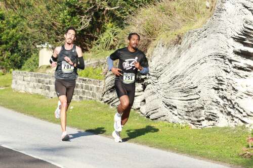 Sean Trott and Gayle Lindsay win first leg of Legends Series - The ...