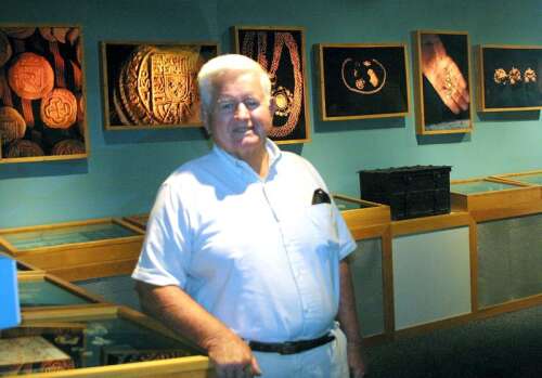 Underwater pioneer Teddy Tucker dies, aged 89 - The Royal Gazette ...